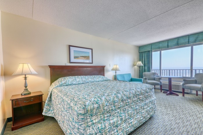 North Myrtle Beach | Cherry Grove Rentals | BLOCKADE RUNNER 105