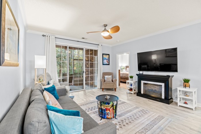 Barefoot Arbor Trace 413 | 3rd Row Windy Hill Condo | Pools | Elliott ...