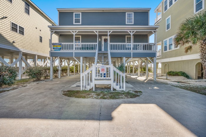 The Good Life | Lovely Oceanfront Cherry Grove Beach House | Elliott ...
