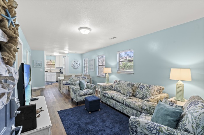 Summer Times #4 | Lovely Pet Friendly 3rd Row Crescent Beach Condo ...