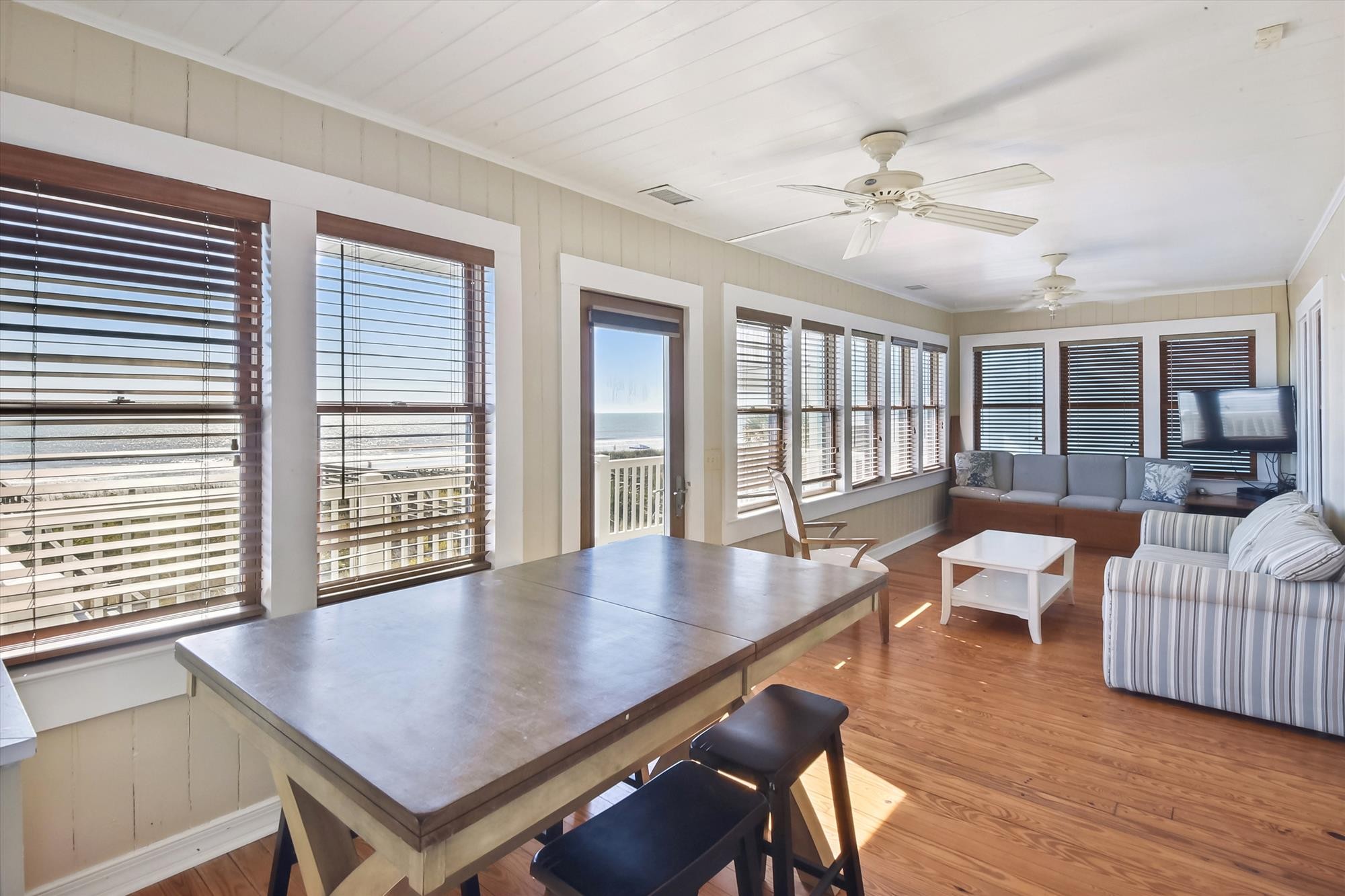 Carolina Sunrise Luxurious Crescent Beach Oceanfront Beach House